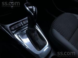 White Opel Crossland X 2019 in Riga, with an engine capacity of 1.50 L and mileage of 198 thousand km for 7950 €, photo 16 on AUTOMOTO.COM.LV