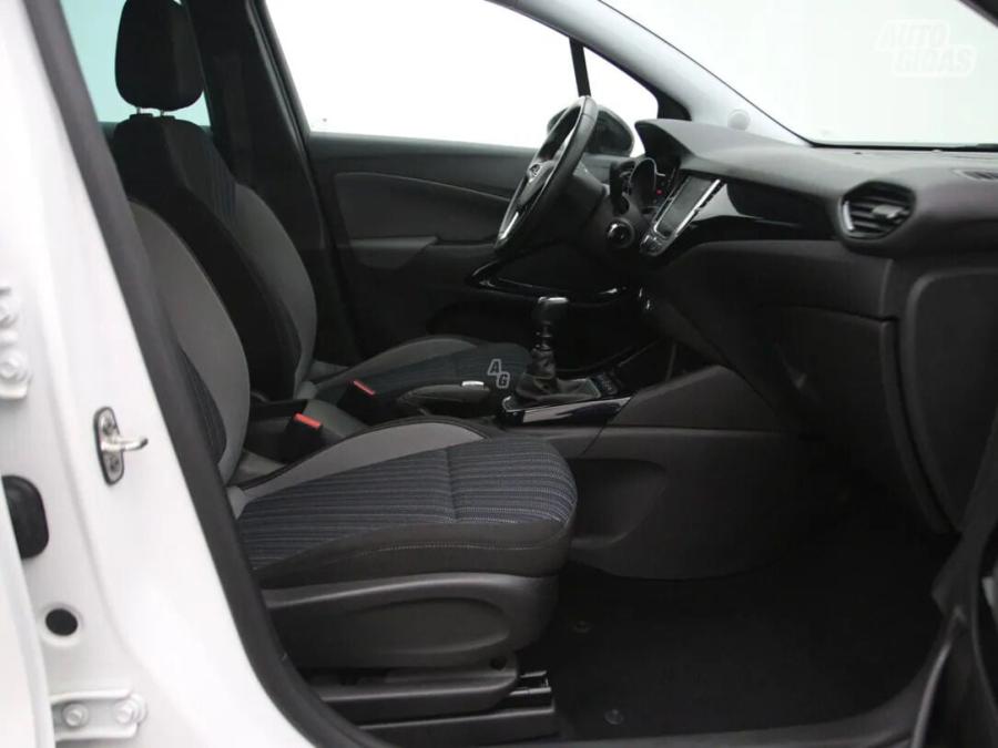 White Opel Crossland X 2019 in Vilnius, with an engine capacity of 1.20 L and mileage of 176 thousand km for 8699 €, photo 15 on AUTOMOTO.COM.LV