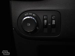 White Opel Crossland X 2019 in Vilnius, with an engine capacity of 1.20 L and mileage of 176 thousand km for 8699 €, photo 28 on AUTOMOTO.COM.LV