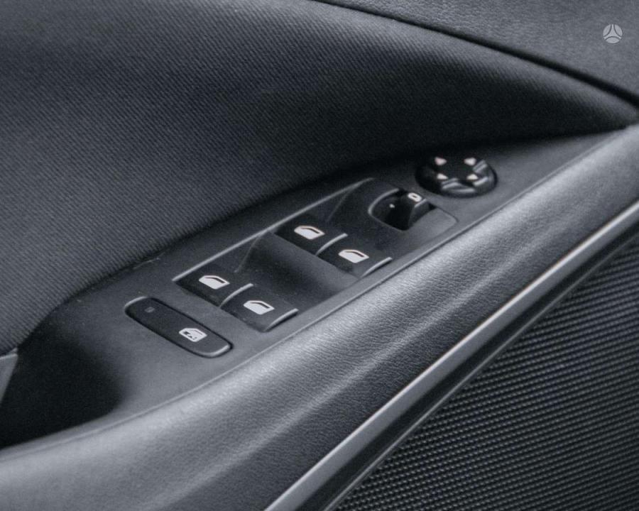 Белый Опель Crossland X 2019 в Каунас, объемом двигателя 1.20 л и пробегом 128 тыс. км за 9800 €, фото 21 на AUTOMOTO.COM.LV