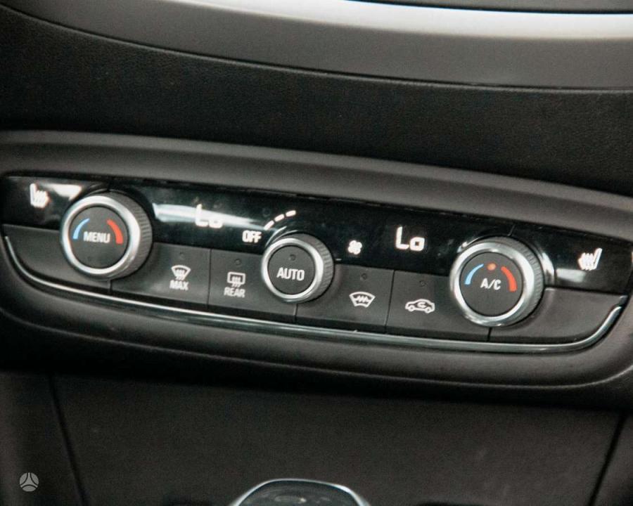 Белый Опель Crossland X 2019 в Каунас, объемом двигателя 1.20 л и пробегом 128 тыс. км за 9800 €, фото 25 на AUTOMOTO.COM.LV