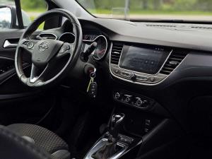 White Opel Crossland X 2019 in Rokiskis, with an engine capacity of 1.20 L and mileage of 103 thousand km for 9650 €, photo 19 on AUTOMOTO.COM.LV