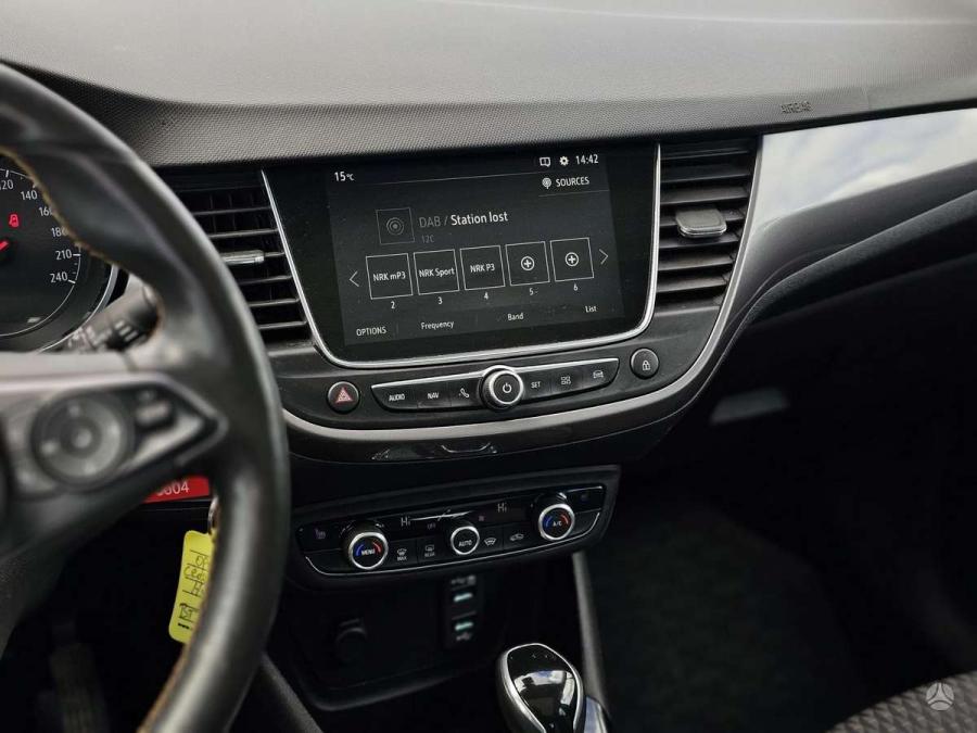 White Opel Crossland X 2019 in Rokiskis, with an engine capacity of 1.20 L and mileage of 103 thousand km for 9650 €, photo 20 on AUTOMOTO.COM.LV