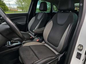 White Opel Crossland X 2019 in Rokiskis, with an engine capacity of 1.20 L and mileage of 103 thousand km for 9650 €, photo 23 on AUTOMOTO.COM.LV