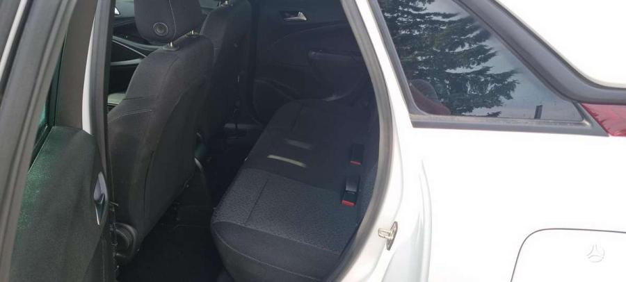 Balts Opel Crossland X 2019 Tauragė, ar dzinēja tilpumu 1.50 L un nobraukumu 78 tūkst. km par 5800 €, foto 13 vietnē AUTOMOTO.COM.LV