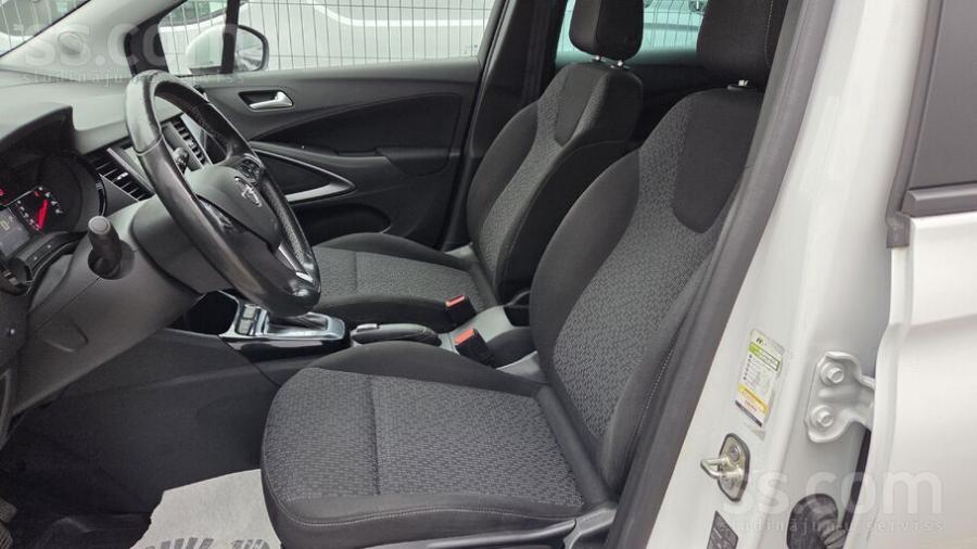 Белый Опель Crossland X 2019 в Рига, объемом двигателя 1.20 л и пробегом 90 тыс. км за 7500 €, фото 9 на AUTOMOTO.COM.LV