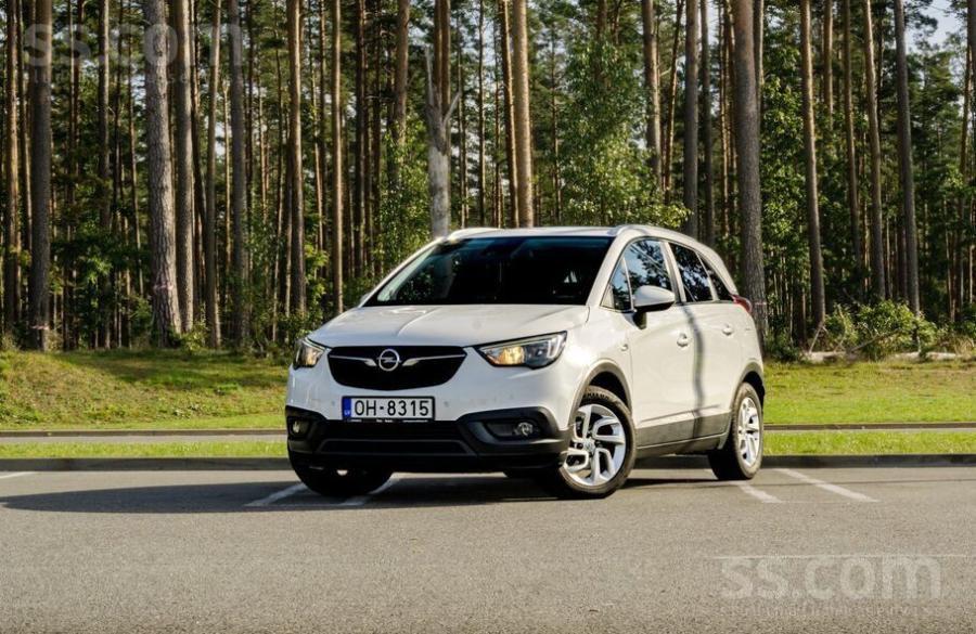 White Opel Crossland X 2020 in Riga, with an engine capacity of 1.50 L and mileage of 95 thousand km for 10990 €, photo 1 on AUTOMOTO.COM.LV