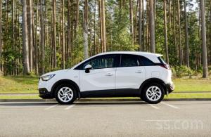 White Opel Crossland X 2020 in Riga, with an engine capacity of 1.50 L and mileage of 95 thousand km for 10990 €, photo 5 on AUTOMOTO.COM.LV