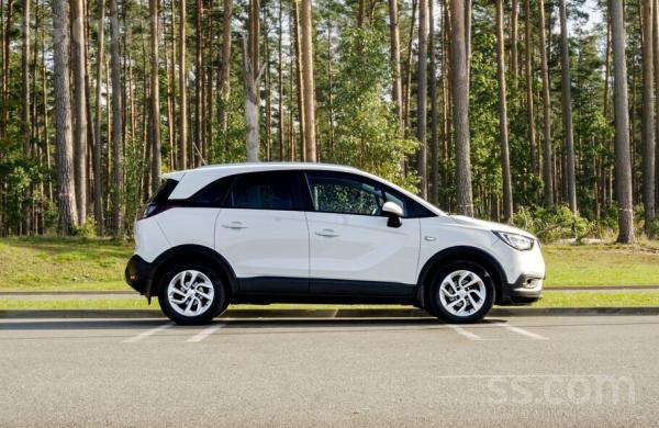 White Opel Crossland X 2020 in Riga, with an engine capacity of 1.50 L and mileage of 95 thousand km for 10990 €, photo 9 on AUTOMOTO.COM.LV