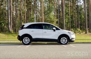 White Opel Crossland X 2020 in Riga, with an engine capacity of 1.50 L and mileage of 95 thousand km for 10990 €, photo 9 on AUTOMOTO.COM.LV
