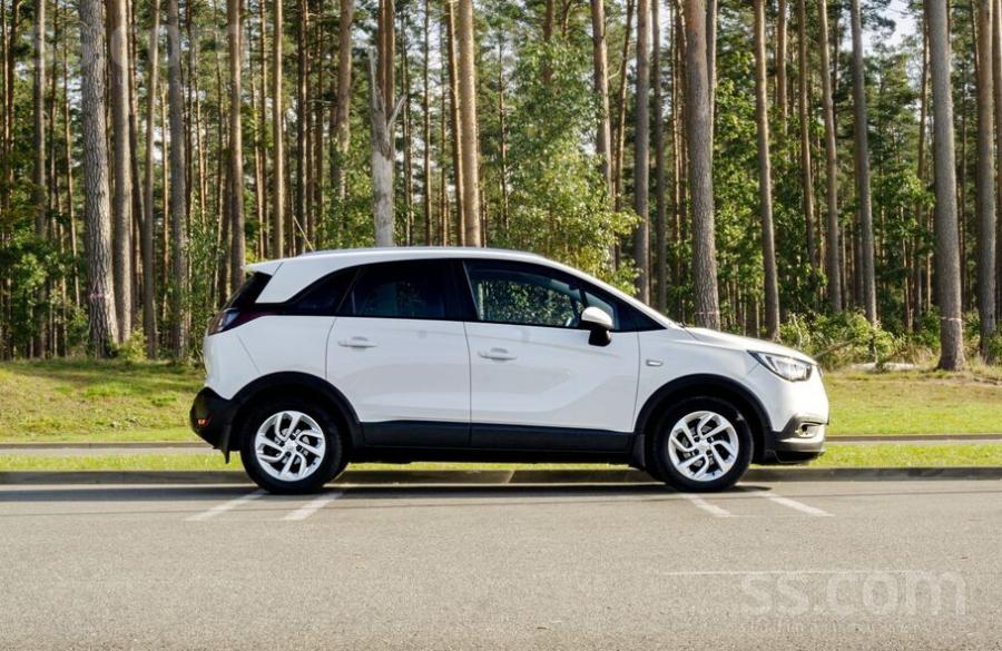 White Opel Crossland X 2020 in Riga, with an engine capacity of 1.50 L and mileage of 95 thousand km for 10990 €, photo 9 on AUTOMOTO.COM.LV