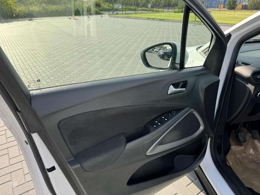 White Opel Crossland X 2020 in Telschi, with an engine capacity of 1.50 L and mileage of 217 thousand km for 7700 €, photo 22 on AUTOMOTO.COM.LV