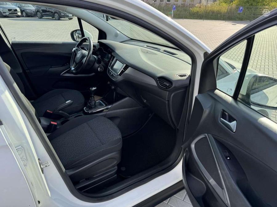 White Opel Crossland X 2020 in Telschi, with an engine capacity of 1.50 L and mileage of 217 thousand km for 7700 €, photo 26 on AUTOMOTO.COM.LV