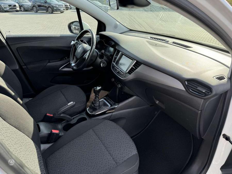 White Opel Crossland X 2020 in Telschi, with an engine capacity of 1.50 L and mileage of 217 thousand km for 7700 €, photo 27 on AUTOMOTO.COM.LV