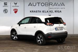 White Opel Crossland X 2021 in Riga, with an engine capacity of 1.20 L and mileage of 70 thousand km for 9490 €, photo 7 on AUTOMOTO.COM.LV