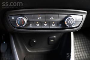 White Opel Crossland X 2021 in Riga, with an engine capacity of 1.20 L and mileage of 70 thousand km for 9490 €, photo 17 on AUTOMOTO.COM.LV
