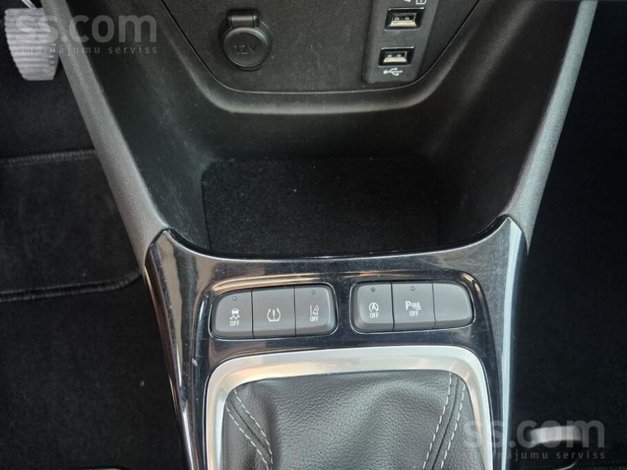 Balts Opel Crossland X 2021 Liepāja, ar dzinēja tilpumu 1.20 L un nobraukumu 76 tūkst. km par 9900 €, foto 17 vietnē AUTOMOTO.COM.LV
