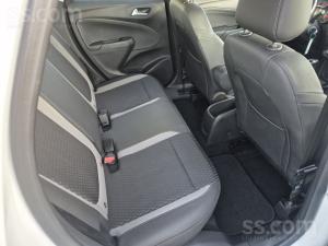 Balts Opel Crossland X 2021 Liepāja, ar dzinēja tilpumu 1.20 L un nobraukumu 76 tūkst. km par 9900 €, foto 25 vietnē AUTOMOTO.COM.LV