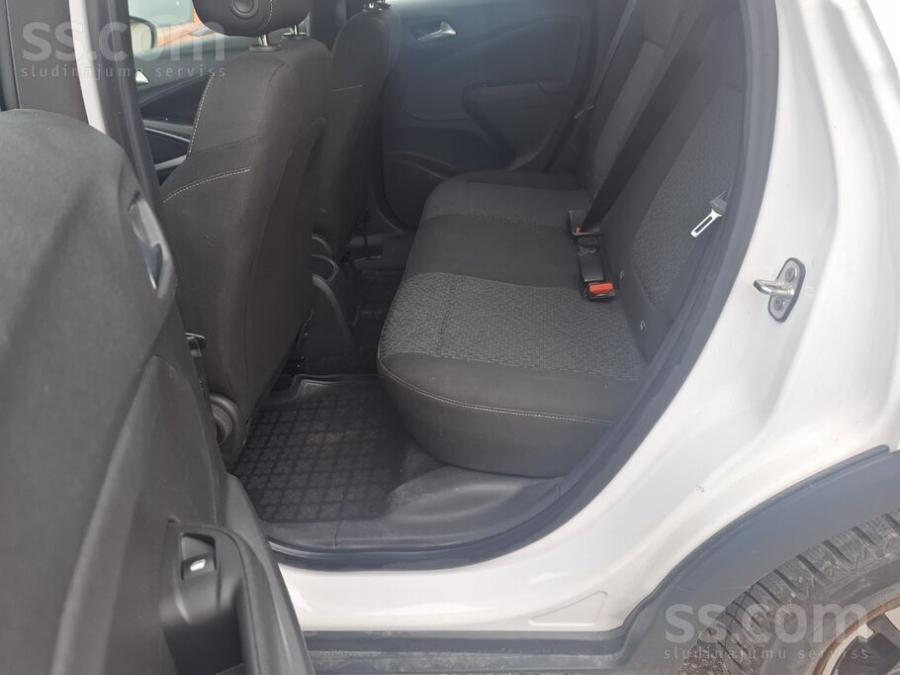 Белый Опель Crossland X 2022 в Талси, объемом двигателя 1.20 л и пробегом 98 тыс. км за 12800 €, фото 14 на AUTOMOTO.COM.LV
