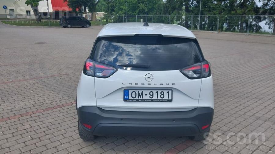 White Opel Crossland X 2022 in Aluksne, with an engine capacity of 1.20 L and mileage of 0 thousand km for 9200 €, photo 11 on AUTOMOTO.COM.LV