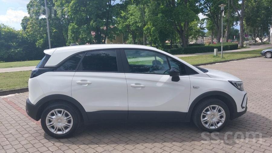 White Opel Crossland X 2022 in Aluksne, with an engine capacity of 1.20 L and mileage of 0 thousand km for 9200 €, photo 13 on AUTOMOTO.COM.LV
