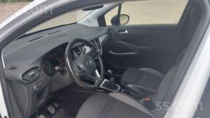 White Opel Crossland X 2022 in Aluksne, with an engine capacity of 1.20 L and mileage of 0 thousand km for 9200 €, photo 16 on AUTOMOTO.COM.LV