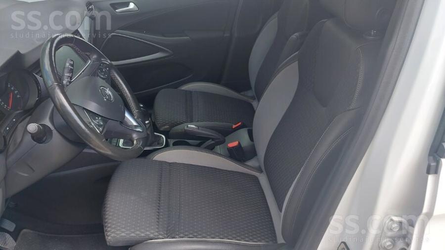 White Opel Crossland X 2022 in Aluksne, with an engine capacity of 1.20 L and mileage of 0 thousand km for 9200 €, photo 17 on AUTOMOTO.COM.LV