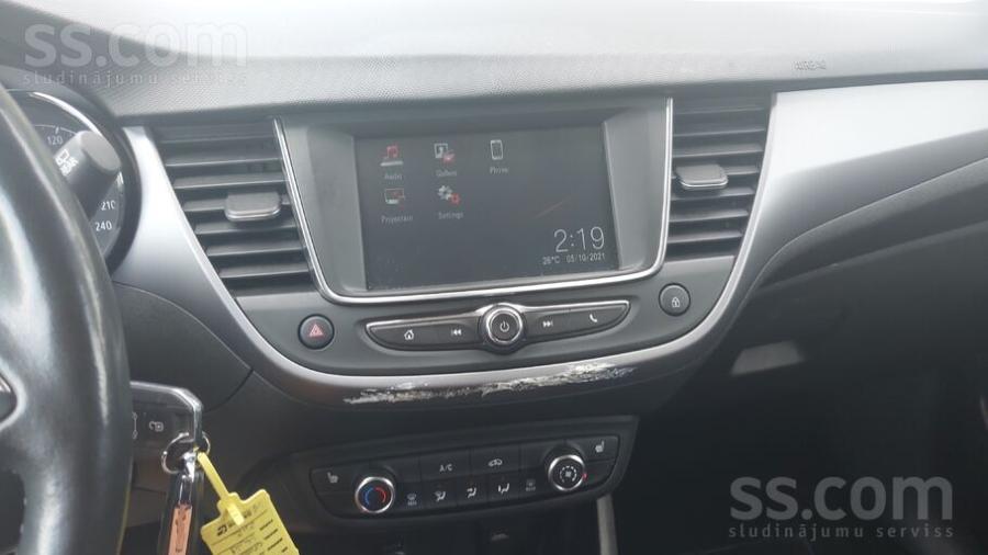White Opel Crossland X 2022 in Aluksne, with an engine capacity of 1.20 L and mileage of 0 thousand km for 9200 €, photo 21 on AUTOMOTO.COM.LV