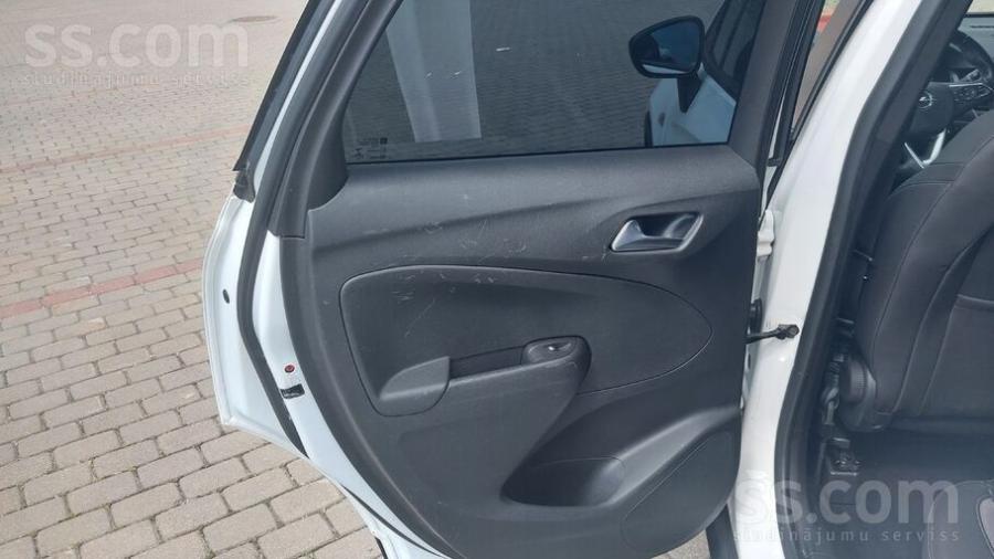 White Opel Crossland X 2022 in Aluksne, with an engine capacity of 1.20 L and mileage of 0 thousand km for 9200 €, photo 26 on AUTOMOTO.COM.LV