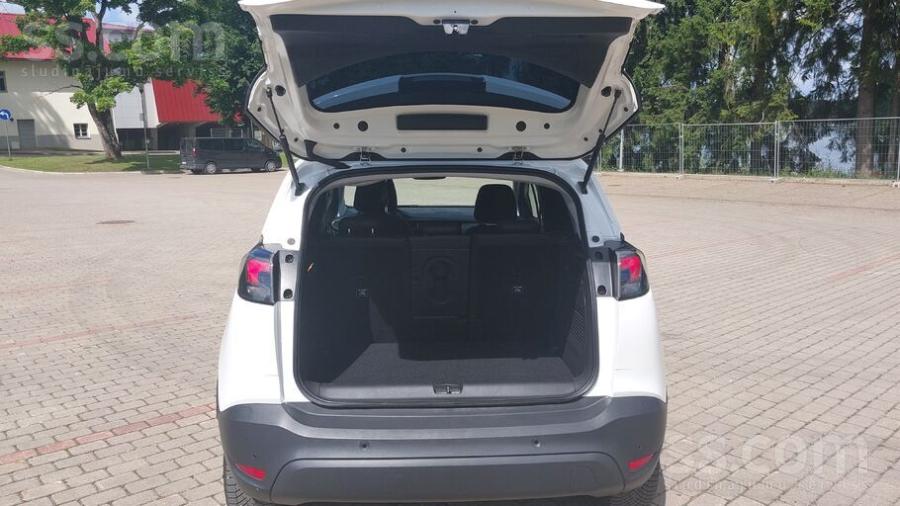 White Opel Crossland X 2022 in Aluksne, with an engine capacity of 1.20 L and mileage of 0 thousand km for 9200 €, photo 31 on AUTOMOTO.COM.LV