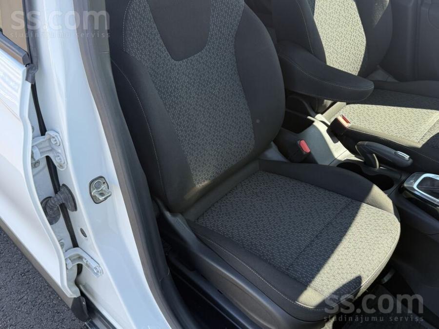 Balts Opel Crossland X 2024 Liepāja, ar dzinēja tilpumu 1.20 L un nobraukumu 13 tūkst. km par 16400 €, foto 14 vietnē AUTOMOTO.COM.LV