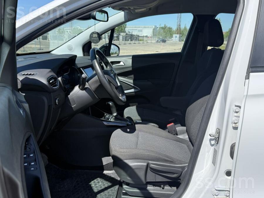Balts Opel Crossland X 2024 Liepāja, ar dzinēja tilpumu 1.20 L un nobraukumu 13 tūkst. km par 16400 €, foto 15 vietnē AUTOMOTO.COM.LV