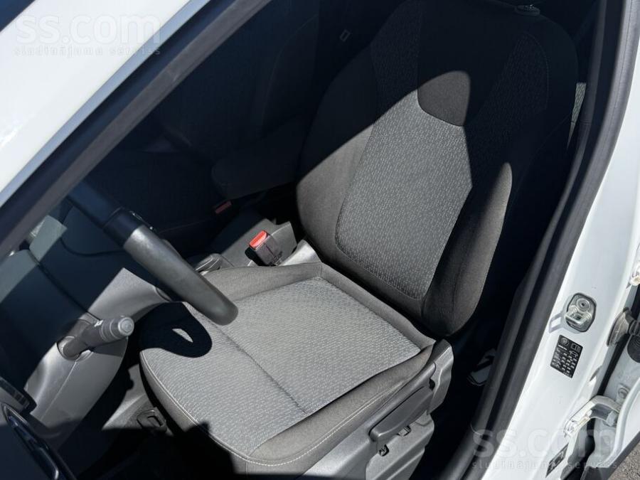 Balts Opel Crossland X 2024 Liepāja, ar dzinēja tilpumu 1.20 L un nobraukumu 13 tūkst. km par 16400 €, foto 16 vietnē AUTOMOTO.COM.LV