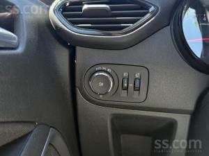 Balts Opel Crossland X 2024 Liepāja, ar dzinēja tilpumu 1.20 L un nobraukumu 13 tūkst. km par 16400 €, foto 23 vietnē AUTOMOTO.COM.LV