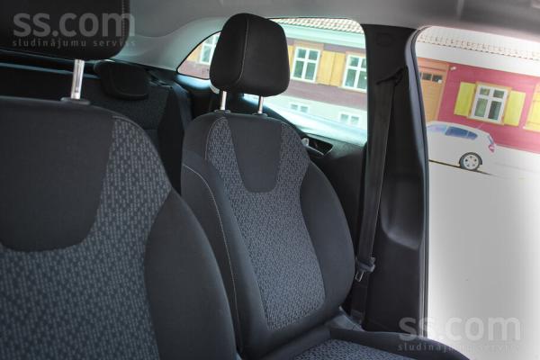 White Opel Crossland X 2019 in Jelgava, with an engine capacity of 1.50 L and mileage of 193 thousand km for 7800 €, photo 2 on AUTOMOTO.COM.LV