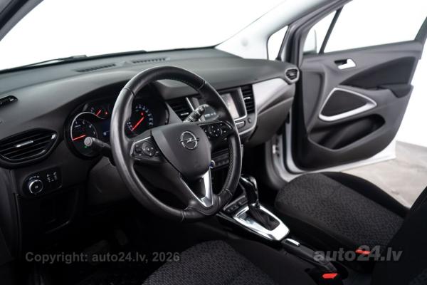 White Opel Crossland X 2020 in Tallinn, with an engine capacity of 1.20 L and mileage of 44 thousand km for 11999 €, photo 7 on AUTOMOTO.COM.LV