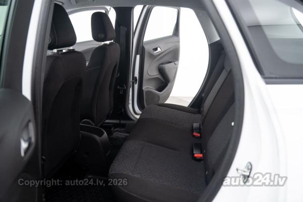 White Opel Crossland X 2020 in Tallinn, with an engine capacity of 1.20 L and mileage of 44 thousand km for 11999 €, photo 9 on AUTOMOTO.COM.LV