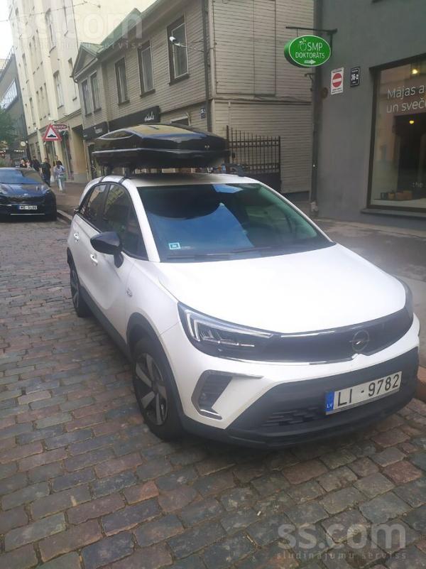 Белый Опель Crossland X 2021 в Юрмала, объемом двигателя 1.20 л и пробегом 46 тыс. км за 12300 €, фото 1 на AUTOMOTO.COM.LV