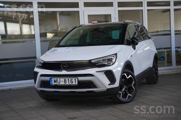 White Opel Crossland X 2021 in Riga, with an engine capacity of 1.20 L and mileage of 153 thousand km for 10990 €, photo 1 on AUTOMOTO.COM.LV