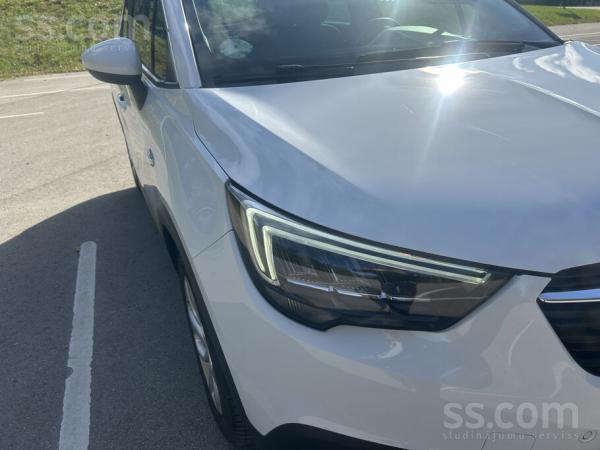 Опель Crossland X 2021 в Алуксне на AUTOMOTO.COM.LV Белый Опель Crossland X 2021 в Алуксне, объемом двигателя 1.50 л и пробегом 0 тыс. км за 9200 €, фото 5 на AUTOMOTO.COM.LV