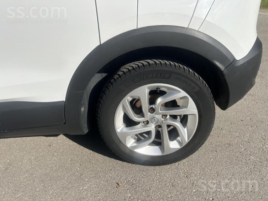 Белый Опель Crossland X 2021 в Алуксне, объемом двигателя 1.50 л и пробегом 0 тыс. км за 9200 €, фото 13 на AUTOMOTO.COM.LV