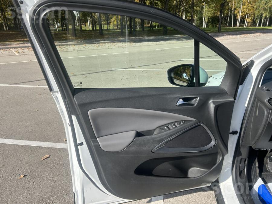 Белый Опель Crossland X 2021 в Алуксне, объемом двигателя 1.50 л и пробегом 0 тыс. км за 9200 €, фото 15 на AUTOMOTO.COM.LV