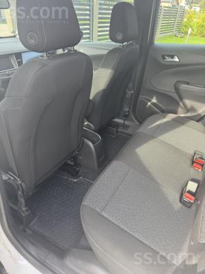 White Opel Crossland X 2022 in Riga, with an engine capacity of 1.20 L and mileage of 35 thousand km for 11200 €, photo 9 on AUTOMOTO.COM.LV