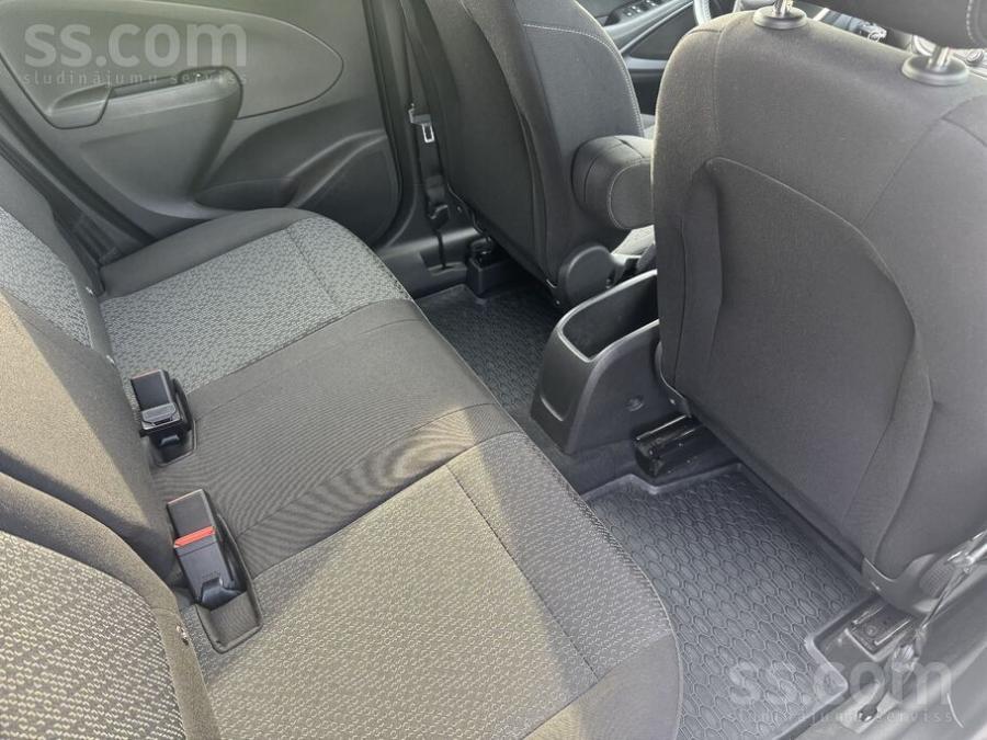 White Opel Crossland X 2022 in Riga, with an engine capacity of 1.20 L and mileage of 35 thousand km for 11200 €, photo 12 on AUTOMOTO.COM.LV