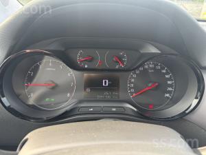 White Opel Crossland X 2022 in Riga, with an engine capacity of 1.20 L and mileage of 35 thousand km for 11200 €, photo 15 on AUTOMOTO.COM.LV