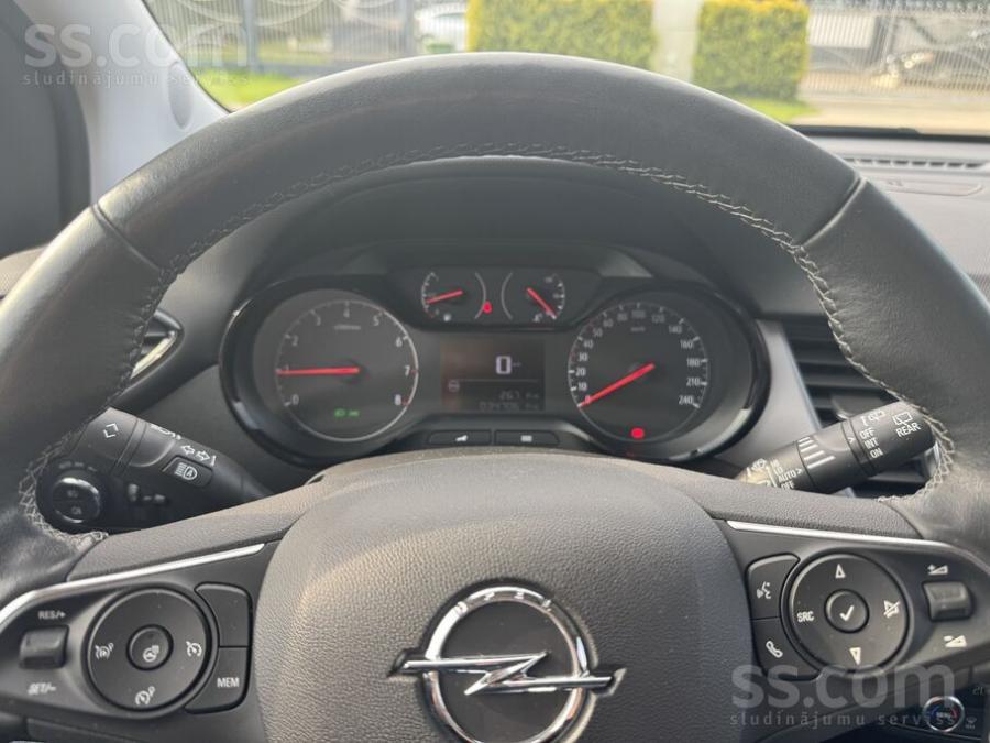White Opel Crossland X 2022 in Riga, with an engine capacity of 1.20 L and mileage of 35 thousand km for 11200 €, photo 16 on AUTOMOTO.COM.LV