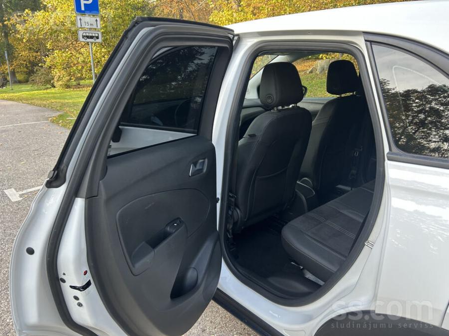 Balts Opel Crossland X 2022 Alūksne, ar dzinēja tilpumu 1.20 L un nobraukumu 0 tūkst. km par 8900 €, foto 24 vietnē AUTOMOTO.COM.LV
