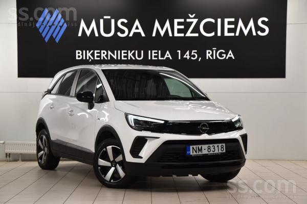 White Opel Crossland X 2023 in Riga, with an engine capacity of 1.50 L and mileage of 143 thousand km for 10490 €, photo 3 on AUTOMOTO.COM.LV