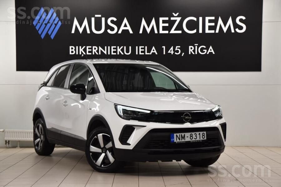White Opel Crossland X 2023 in Riga, with an engine capacity of 1.50 L and mileage of 143 thousand km for 10490 €, photo 4 on AUTOMOTO.COM.LV