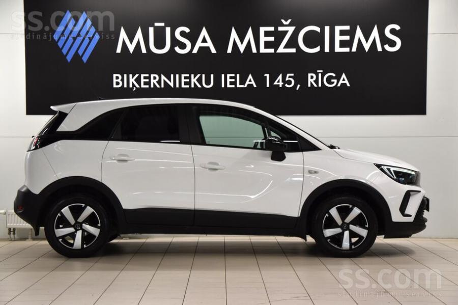 White Opel Crossland X 2023 in Riga, with an engine capacity of 1.50 L and mileage of 143 thousand km for 10490 €, photo 5 on AUTOMOTO.COM.LV